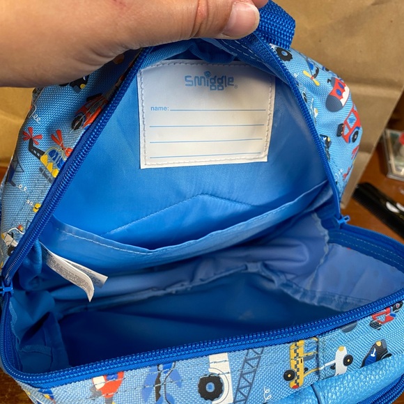 smiggle | Accessories | Nwot Smiggle Boys Junior Backpack School Bag ...
